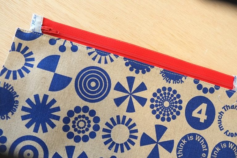 No-Stress Tabbed Zipper Pouch Tutorial - Sew Mama Sew