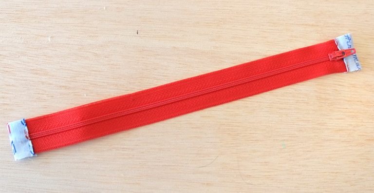 No-Stress Tabbed Zipper Pouch Tutorial - Sew Mama Sew